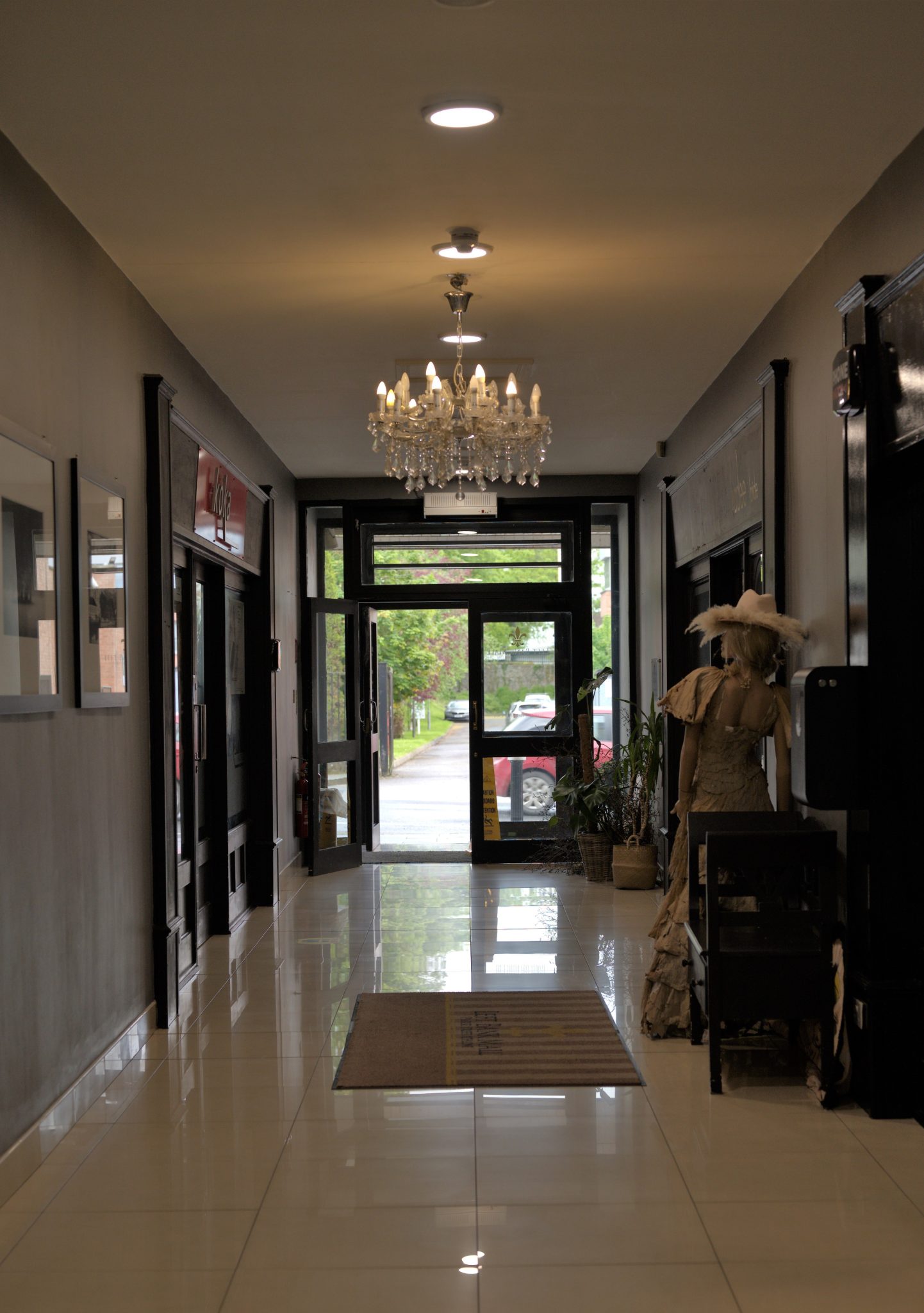 Left Bank Mall - Athlone